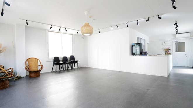 【天神徒歩3分のイベント向け会場】 Wi-Fi完備/ゴミ処理無料 展示会・撮影会・企業説明会・パーティーの開催に最適!の写真1