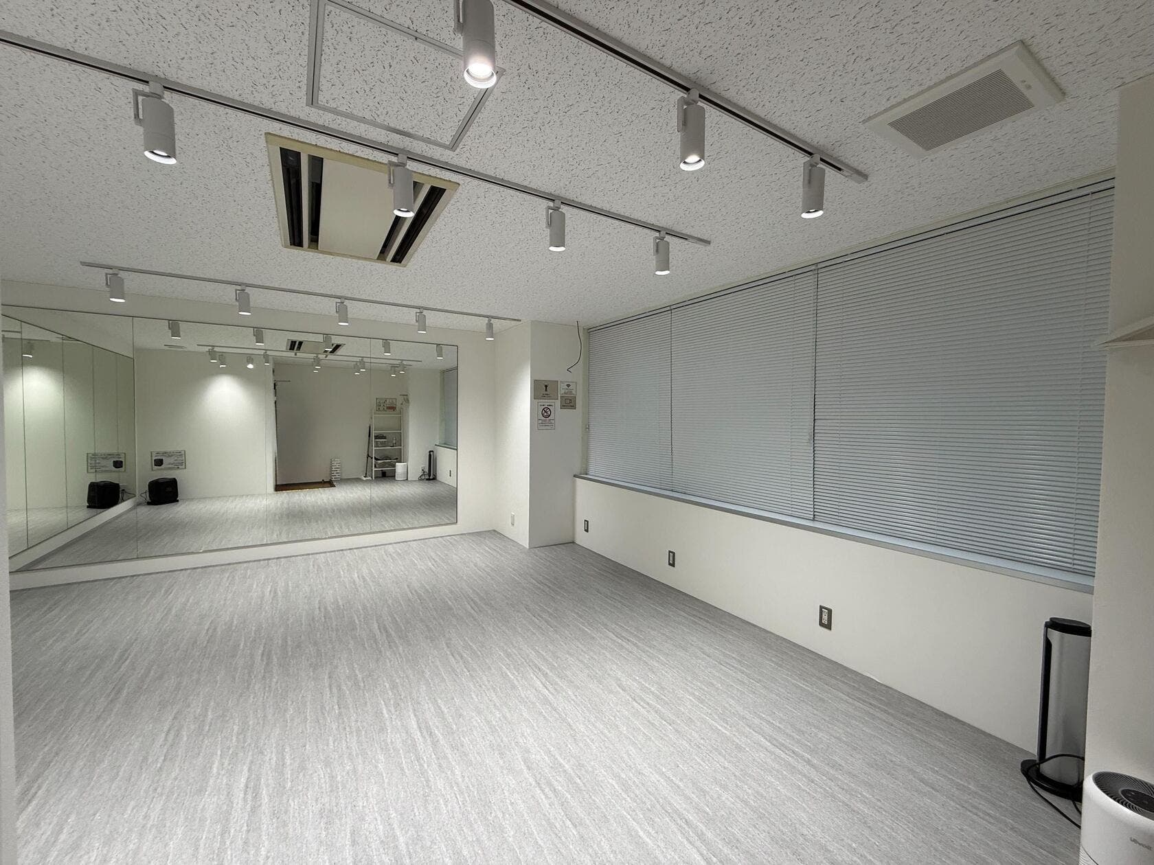 【渋谷駅徒歩3分】23.86㎡/ダンス・ヨガ・レッスンに適したスタジオです！自然光が入るお部屋（ルービー渋谷３rd room3）の写真3