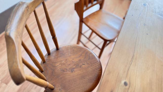 仙川駅徒歩3分 アンティーク家具に囲まれた小さなギャラリーの写真5