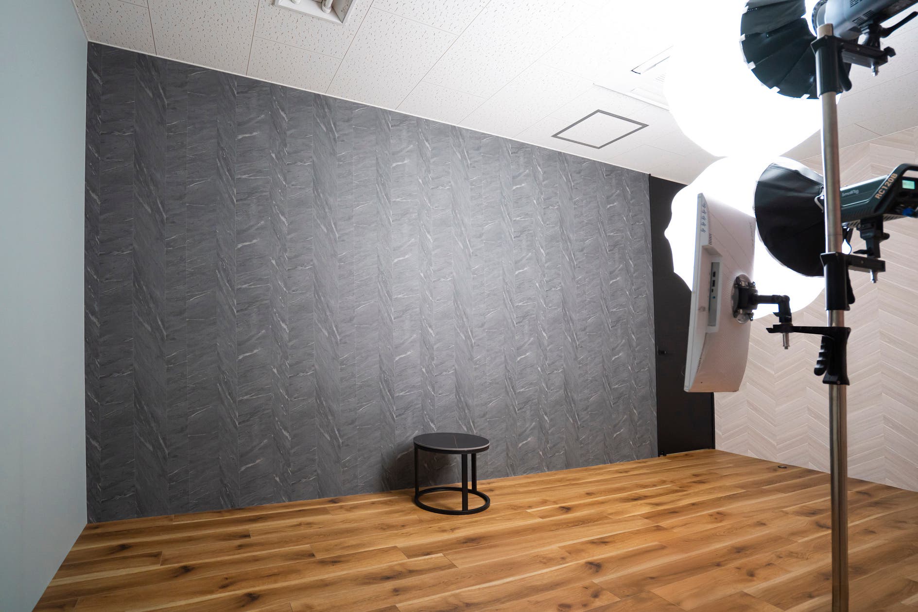 都市のど真ん中で、撮影も配信も。 プロ機材込みで“表現に集中できる”130㎡スタジオの写真8