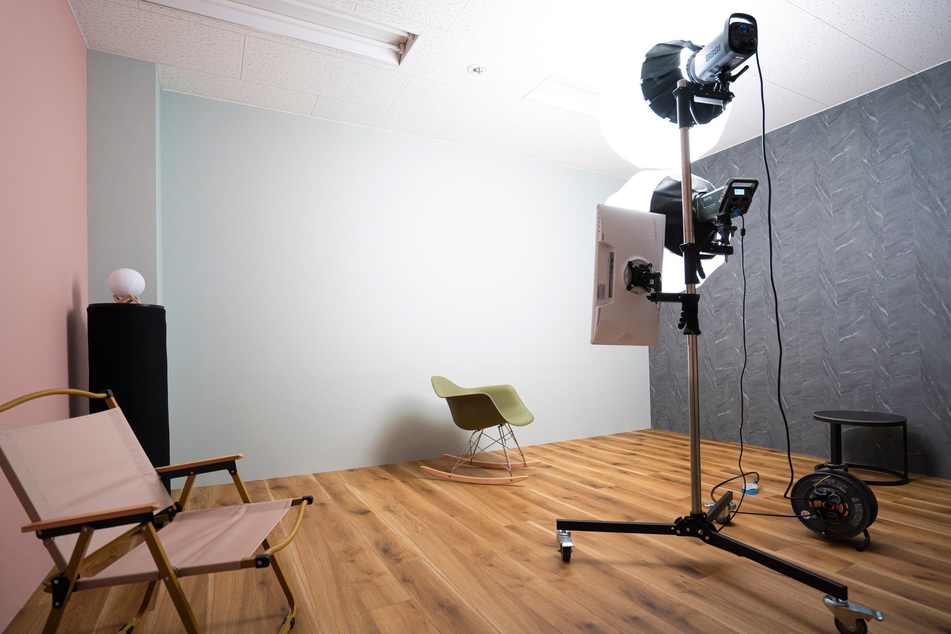 都市のど真ん中で、撮影も配信も。 プロ機材込みで“表現に集中できる”130㎡スタジオの写真9