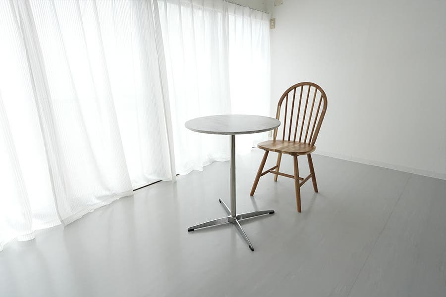 【藤森駅1分】白壁×自然光の撮影スタジオ｜コスプレ・ポートレート・SNS撮影向け｜更衣室あり・メイク利用可の写真9