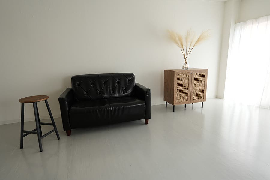 【藤森駅1分】白壁×自然光の撮影スタジオ｜コスプレ・ポートレート・SNS撮影向け｜更衣室あり・メイク利用可の写真7