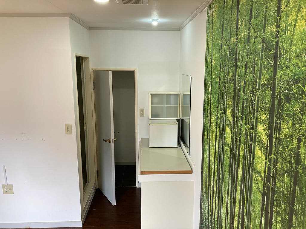 【見学下見随時可能】滞在型トランクルーム（206）仕事・学習・休息にの写真4