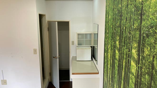 【見学下見随時可能】滞在型トランクルーム(206)仕事・学習・休息にの写真4