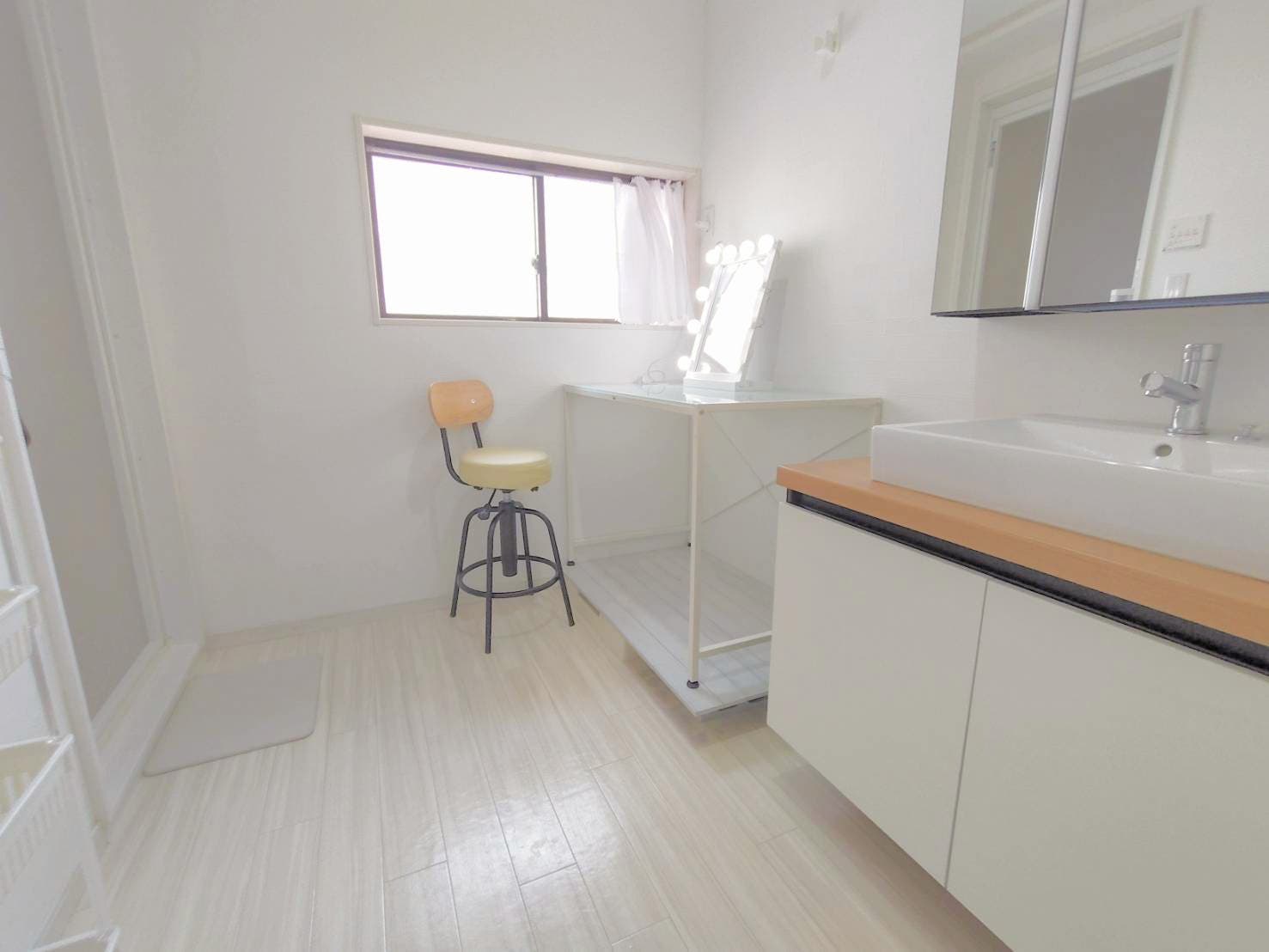 東京都港区・東京タワー徒歩圏内・建物最上階・広く大きなキッチン、全室自然光の入る３部屋を備えた撮影スタジオの写真22