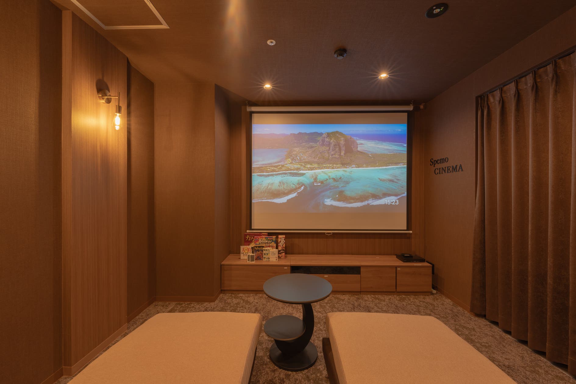スペモシネマ🎬️すすきの駅5分🍷ゴミ無料👌🏻プロジェクター🎥映画デート💞ゲーム🎮721_SpemoCINEMA札幌の写真4
