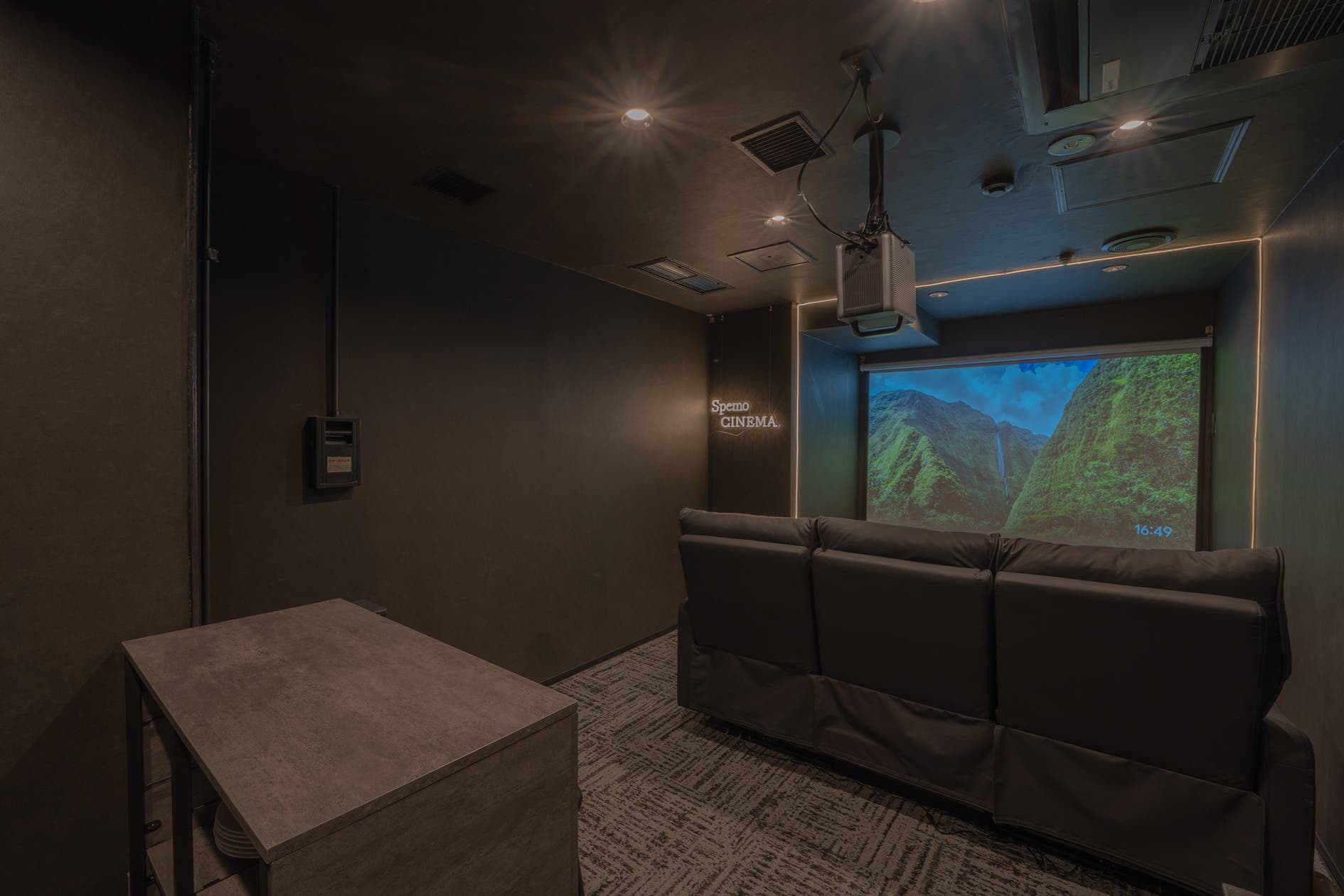 スペモシネマ🎬️すすきの駅5分🍷ゴミ無料👌🏻プロジェクター🎥映画🍿ゲーム🎮722_SpemoCINEMA札幌2ndの写真9