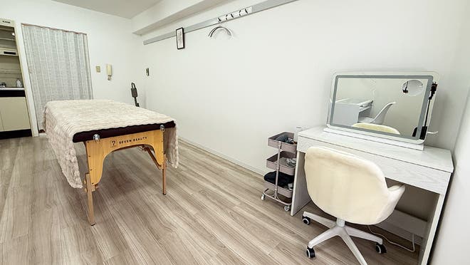 【堺東駅徒歩5分】New Open✨ネイル・エステに必要な備品がそろったプライベートサロン|マッサージベッド・ネイルテーブル完備の写真8