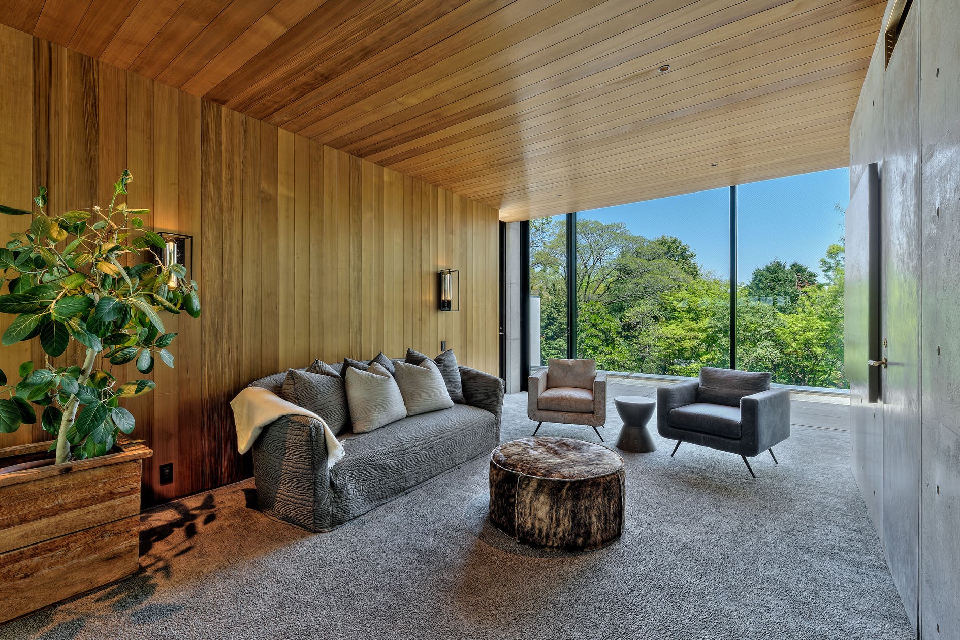 【表参道】オフサイトミーティング・交流会利用多数！ プロジェクター完備でプレゼンや勉強会・研修などでご利用いただいております。の写真15