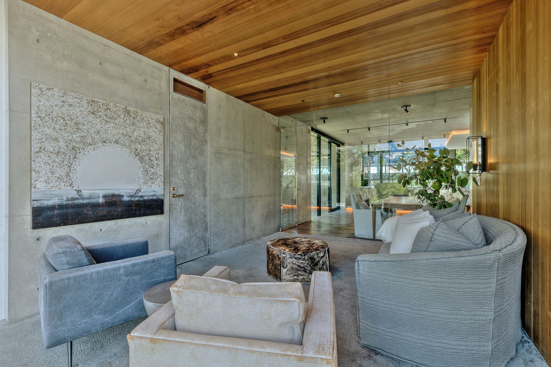 【表参道】オフサイトミーティング・交流会利用多数！ プロジェクター完備でプレゼンや勉強会・研修などでご利用いただいております。の写真17