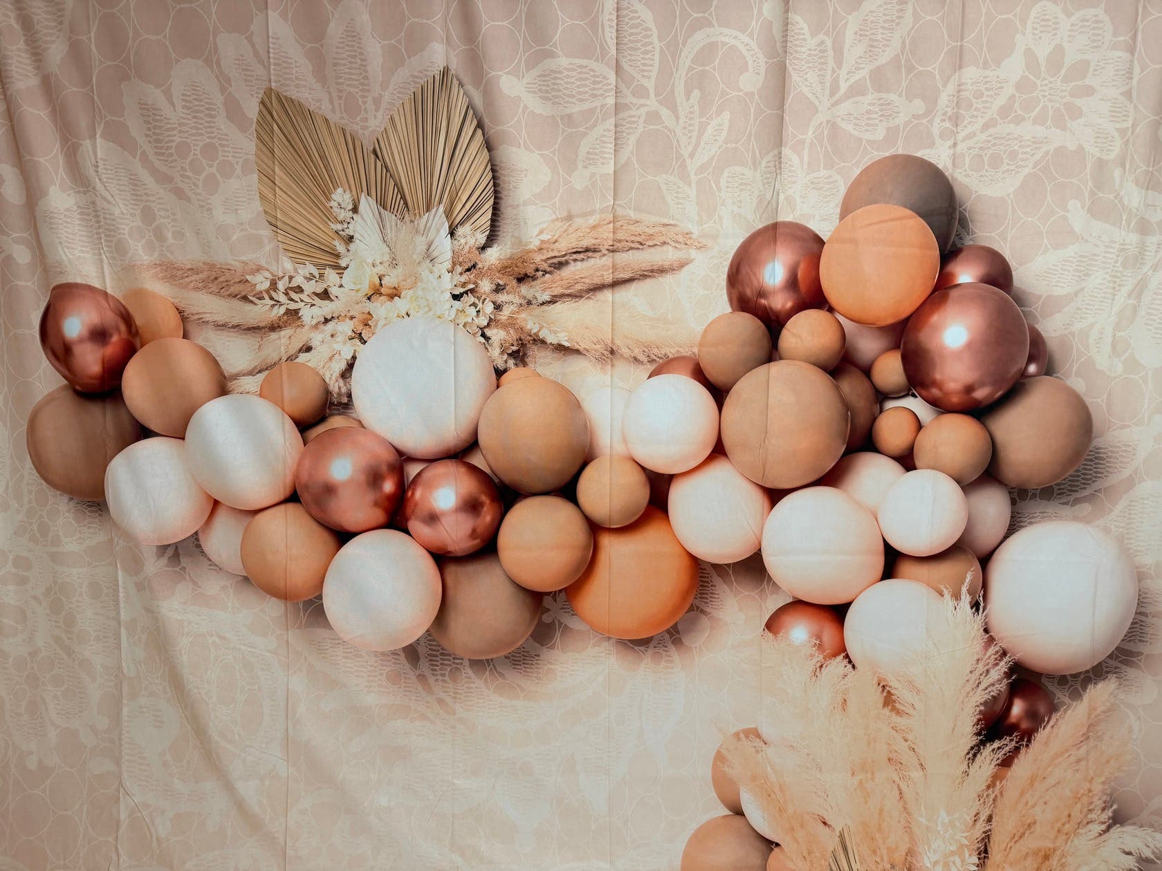 【中野新橋駅徒歩1分】自然光、完全暗室可能、多数の背景布、アンティーク家具・アーティシャルフラワーの充実した撮影スタジオの写真24