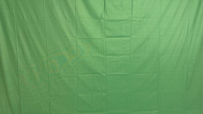 【中野新橋駅徒歩1分】自然光、完全暗室可能、多数の背景布、アンティーク家具・アーティシャルフラワーの充実した撮影スタジオの写真26