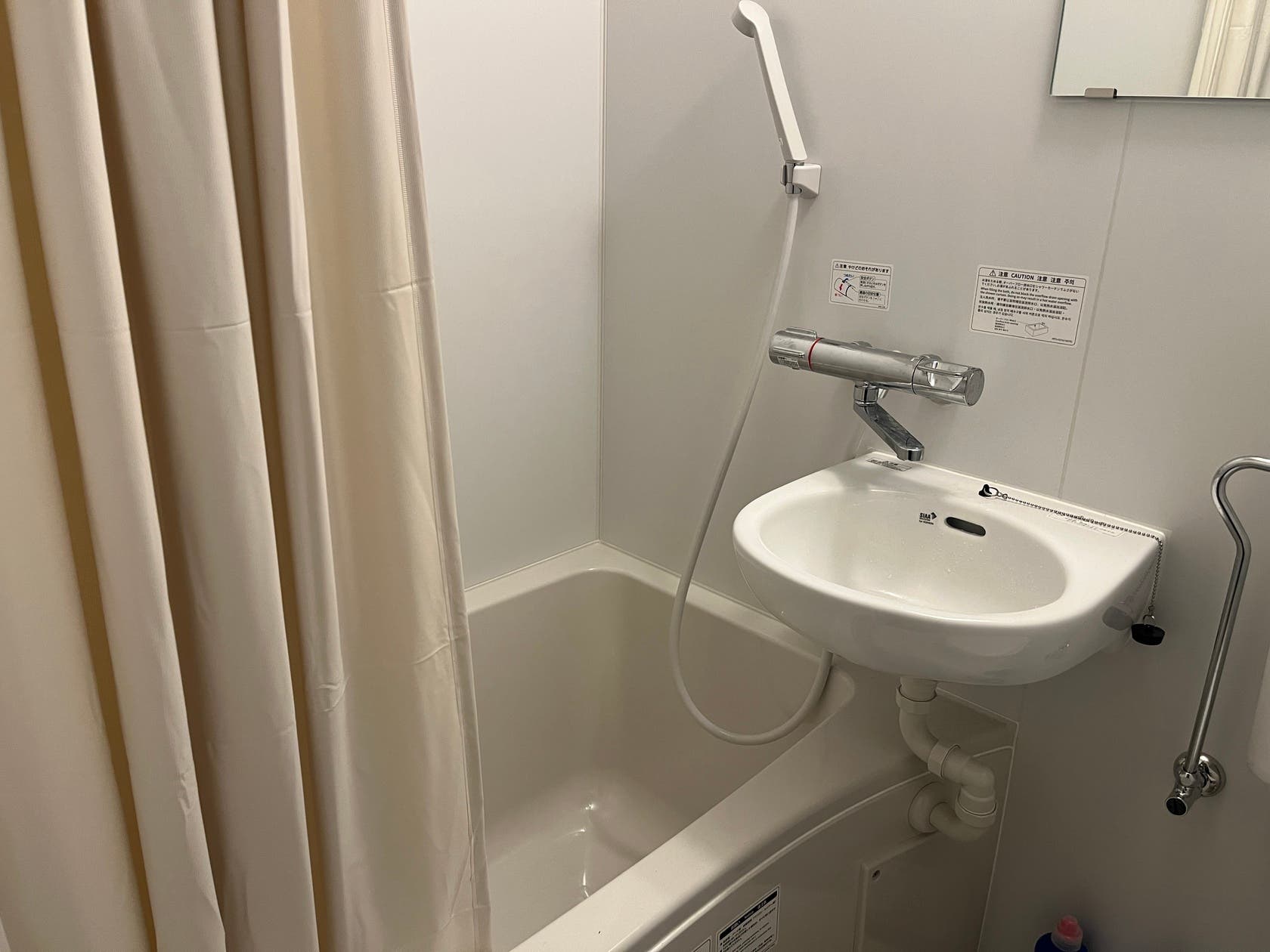 【シャワー追加！】レトロな雰囲気&64スーファミ等オールドゲーム機を楽しむミーティングルーム（飲み会禁止！）の写真16