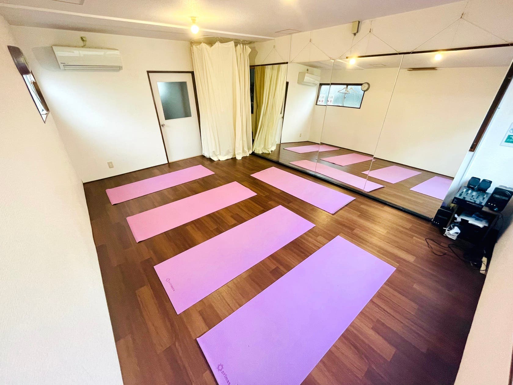 【JR東中野駅東口から徒歩４分】少人数制レッスンに最適✨ヨガ＆ピラティスのセミパーソナルに丁度良いスタジオの写真2
