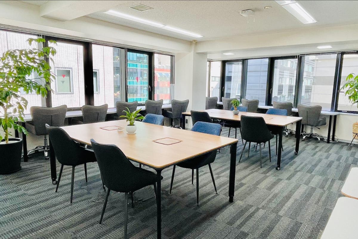 銀座駅徒歩2分/着席最大21名/セミナー・社内会議・研修/ネスプレッソ(コーヒー)参加者全員一杯サービス/安心のスタッフ有人の写真1