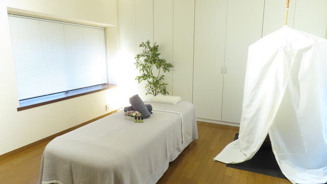 自由が丘7分|女性専用エステ個室レンタル|清潔感のある上質空間|備品充実・ヒートマット有✨完全個室の写真1