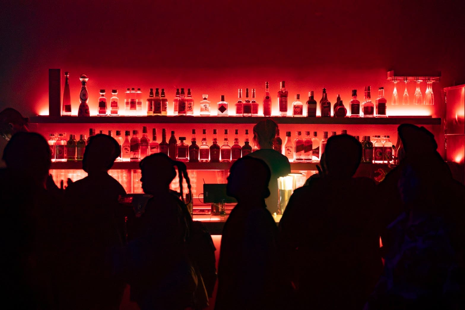 設備充実な路面店の写真2