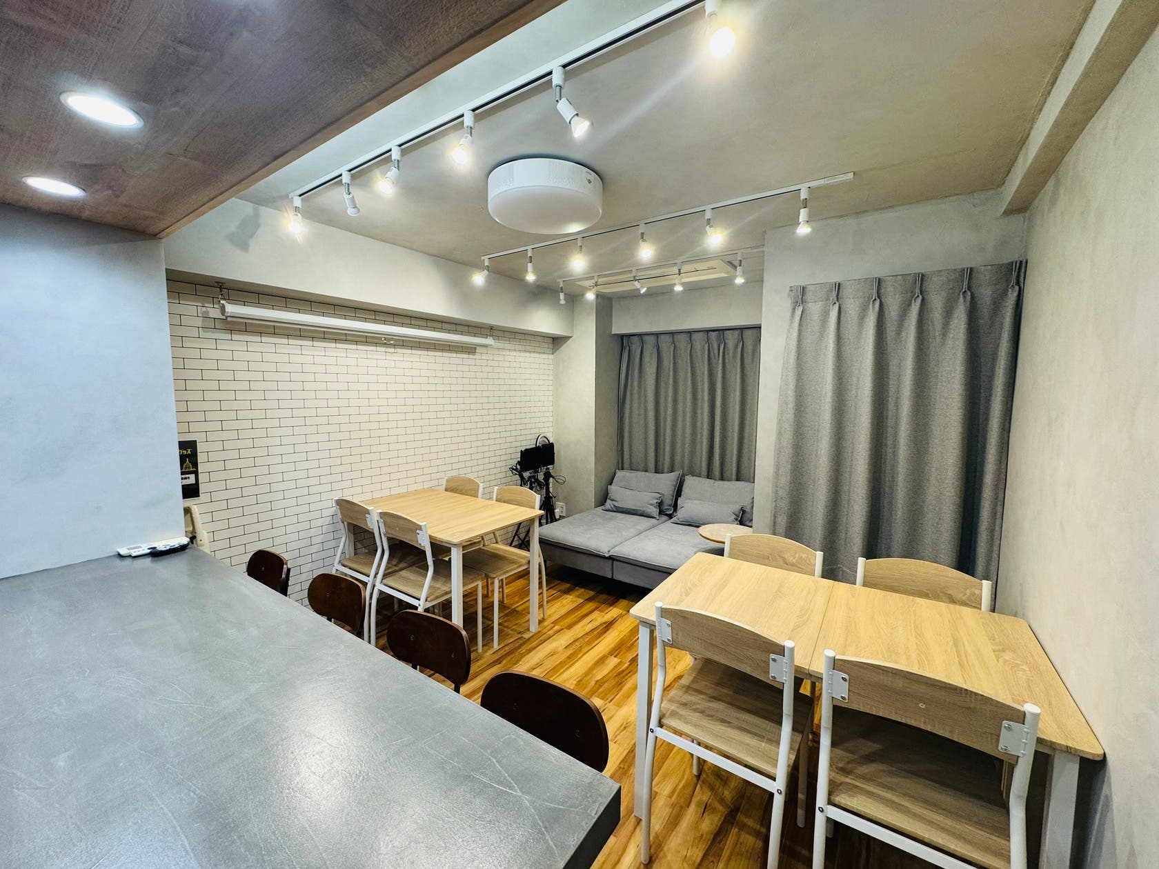 【改装】リノスペキッチン六本木俳優座🍳レンタルキッチン｜料理・ホームパーティー・デート・プロジェクター・女子会/駅近・格安の写真1