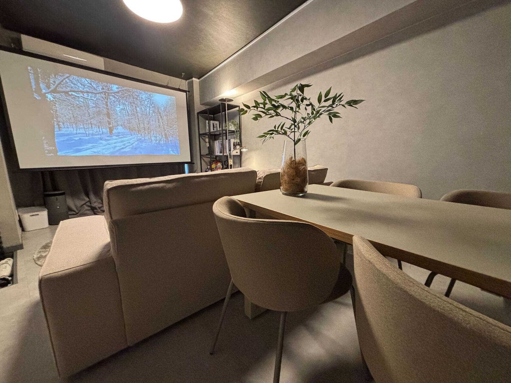 スペモ🏠駅徒歩2分🚶歓送迎会🎊おうちカラオケ🎤パーティー🥂プロジェクター🎥映画鑑賞🎬859_LIVING新宿の写真8