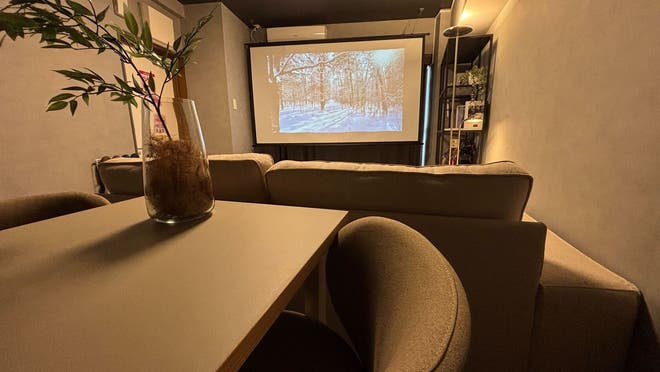 スペモ🏠駅徒歩2分🚶歓送迎会🎊おうちカラオケ🎤パーティー🥂プロジェクター🎥映画鑑賞🎬859_LIVING新宿の写真7