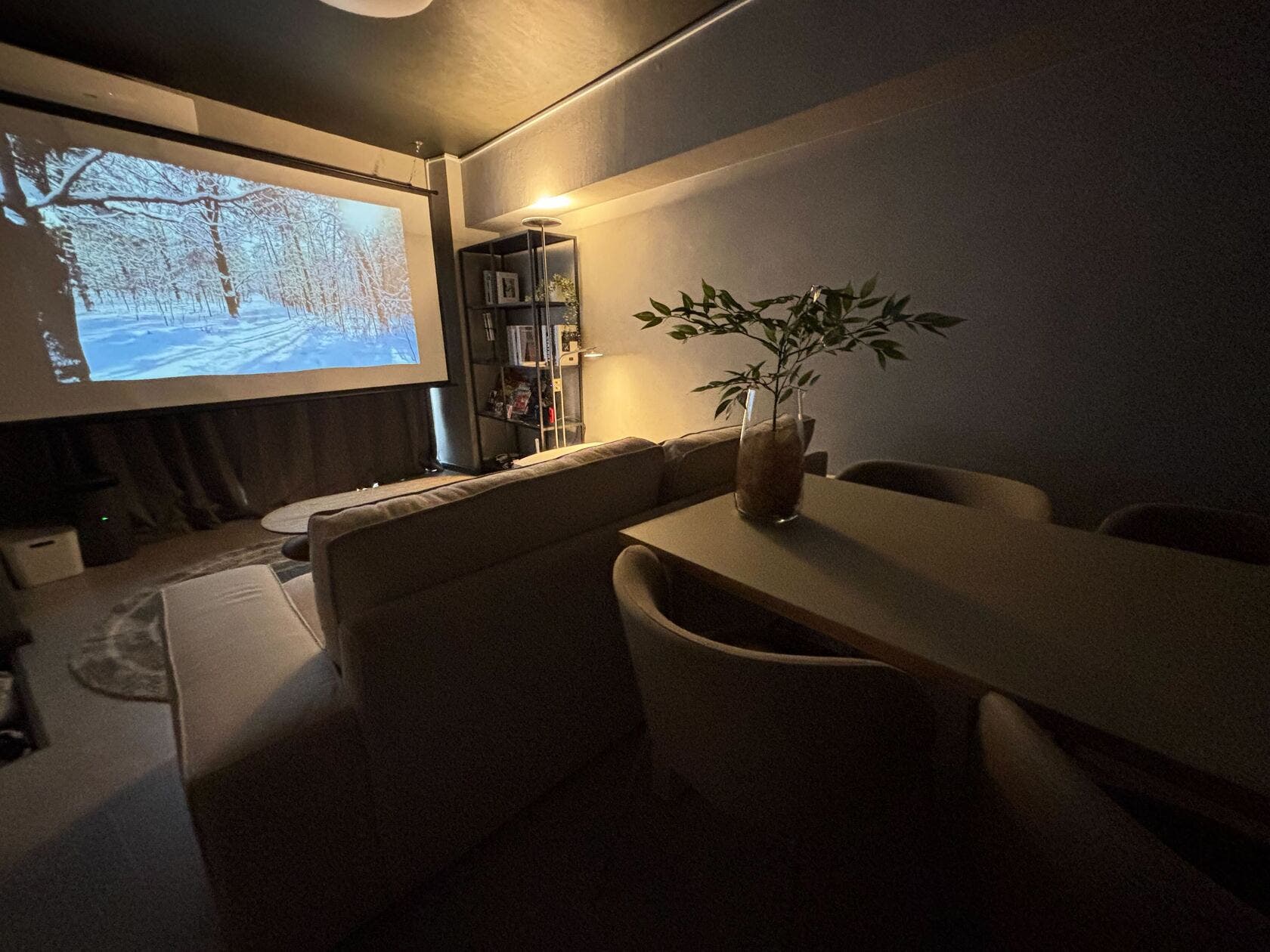 スペモ🏠駅徒歩2分🚶歓送迎会🎊おうちカラオケ🎤パーティー🥂プロジェクター🎥映画鑑賞🎬859_LIVING新宿の写真2