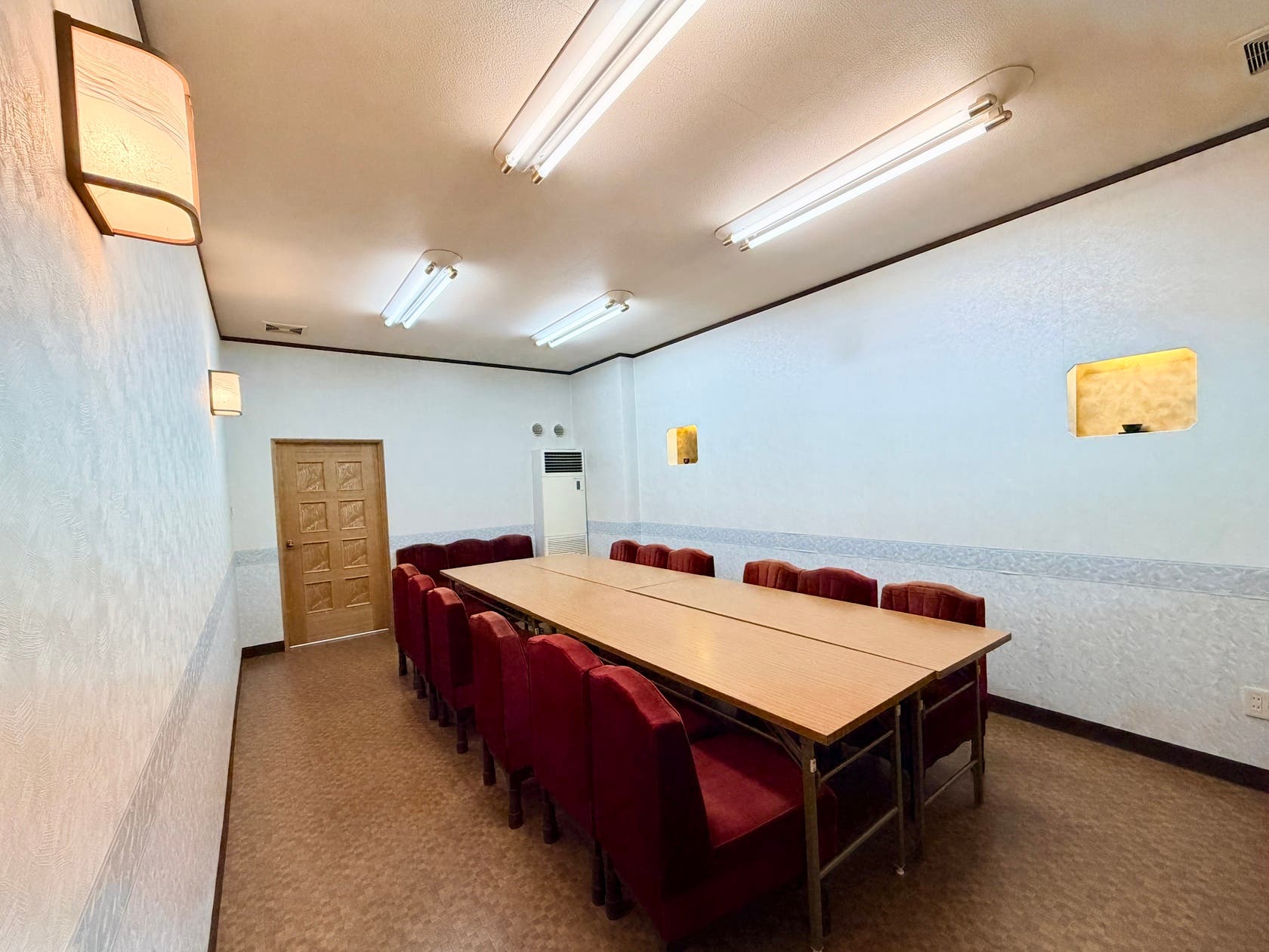 【大台町42号沿いの25畳個室】駐車20台・最大30名・会議/研修/面談/教室/塾にの写真1