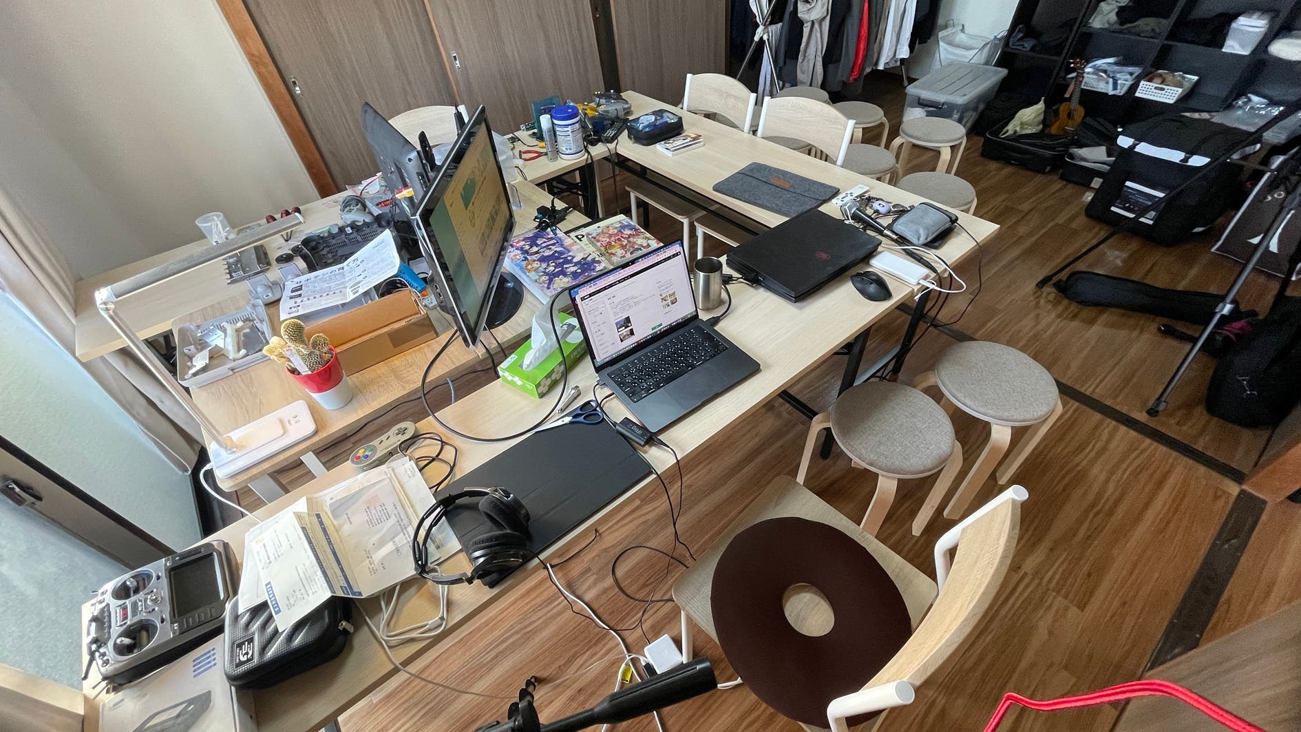 JR小倉駅徒歩6分｜小倉の工場夜景を独り占め。クリエイターのための夜の隠れ家「喫茶あかほり」の写真6