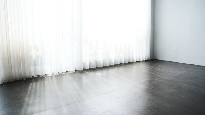 優しい自然光と白壁で撮影できるフォトスタジオの写真1