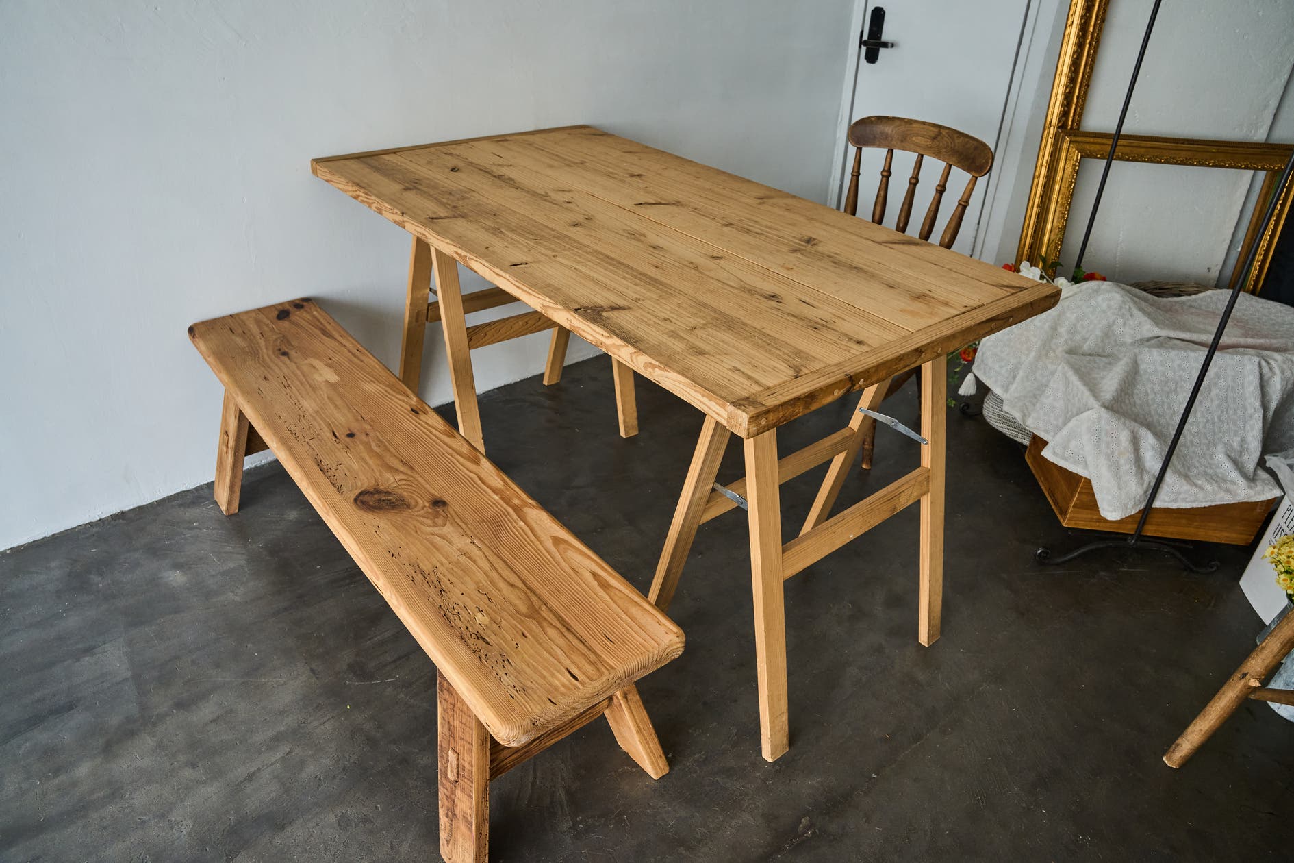 優しい自然光と白壁で撮影できるフォトスタジオの写真8