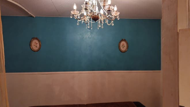 神保町・御茶ノ水 徒歩圏|静かに整う、隠れ家レンタルサロン(2ベッド)テーブルセット、畳、姿見、ホワイトボード、クラビノーバ完備の写真2