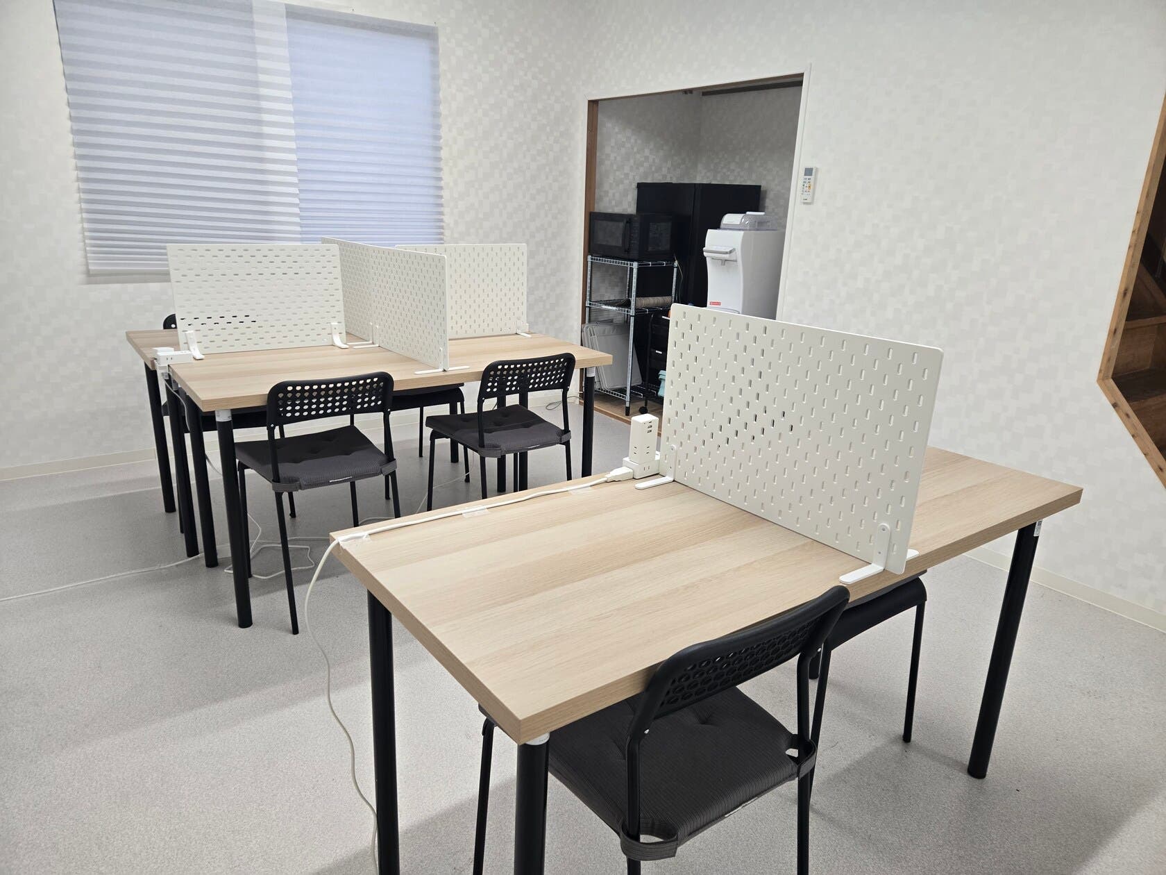 藤枝市岡部地区初！飲食持ち込み可！！イートインOKワークスペース Wi-Fi・コンセント・充電設備ありの写真1
