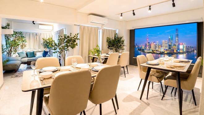 浜松町駅徒歩5分程🚶♂️100㌅大画面スクリーン◎プロジェクター有🎥交流会・懇親会✨女子会・推し活・歓迎会🌟撮影・会議◎の写真1