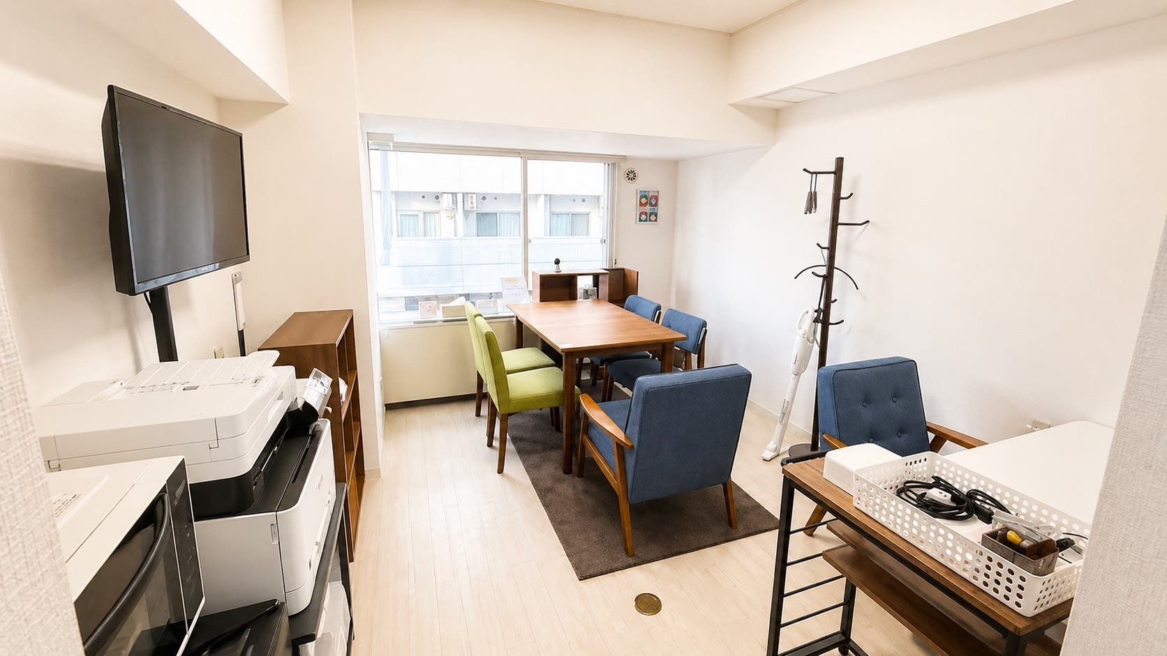 【渋谷駅 徒歩5分】駅近の貸会議室✨WIFI📶モニター有・WEB会議🍃面接・面談💻MTG・打ち合わせ🌟作業・勉強会✨の写真1