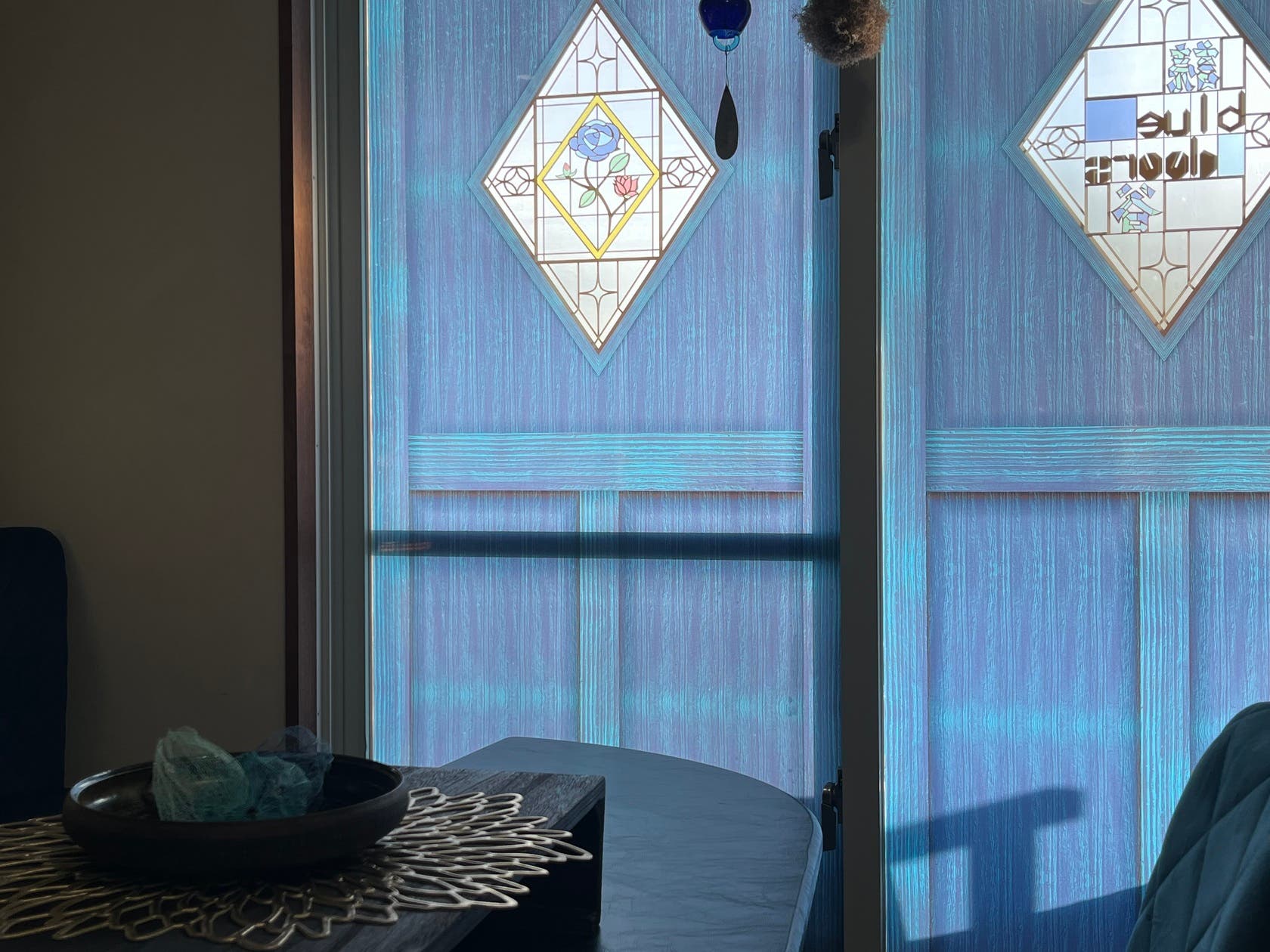 光と余白、青の気配がある静かな空間。の写真6