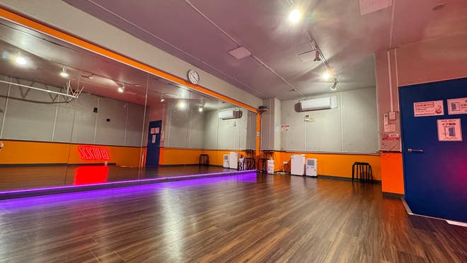 【BUZZ福岡博多】Bスタジオの写真1