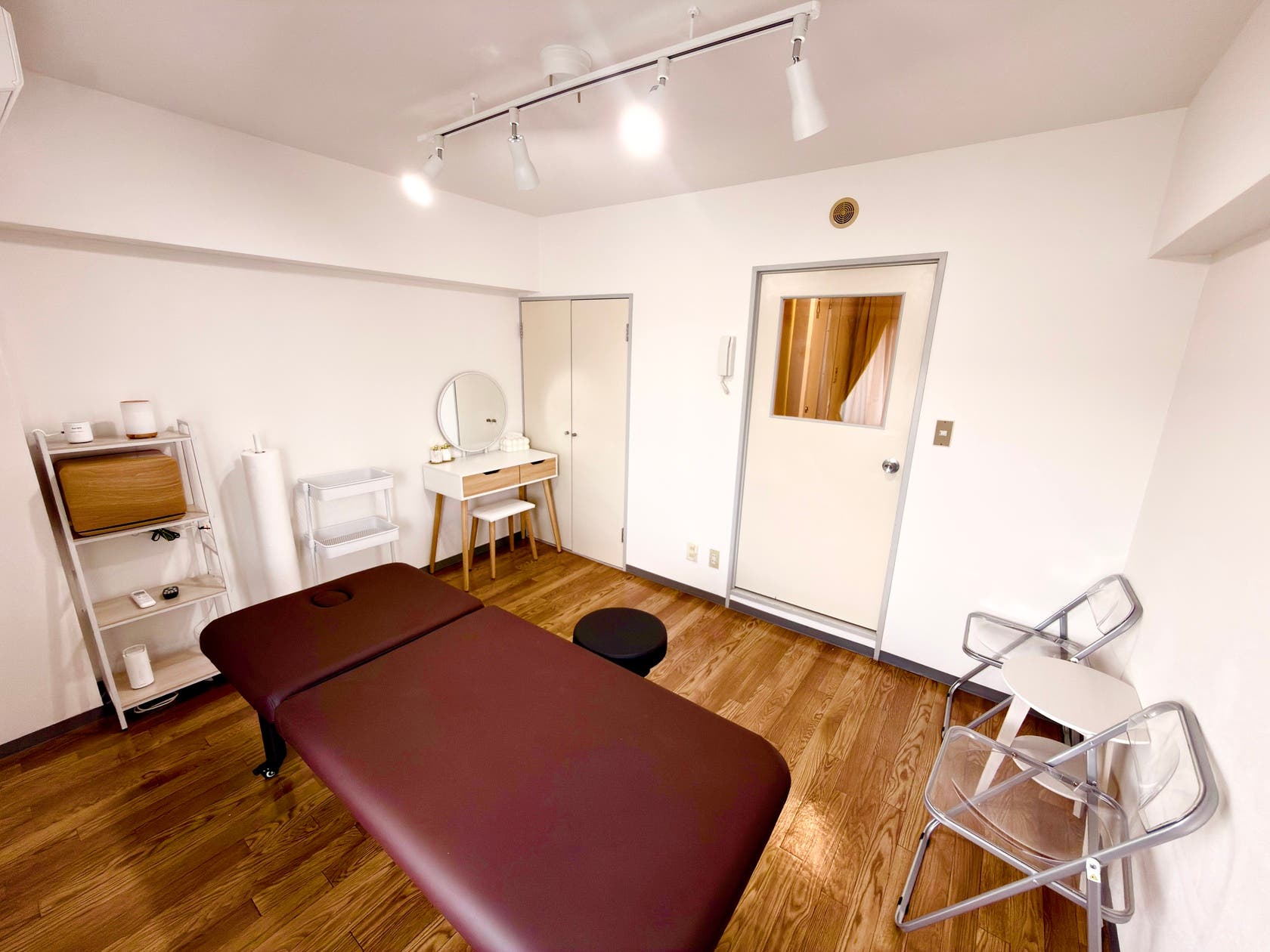 オープン割🉐【JR吉祥寺駅２分】約25平米｜施術ベッド3台完備｜毎日清掃🧹 【プレオープン記念】特別価格で案内中！の写真1