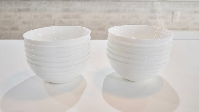 【大阪駅/東梅田すぐ】最大30名🎉バーの雰囲気🦋ワンフロアの貸切空間✨120㌅巨大スクリーン🎥飲食持込🆗/Table8の写真25