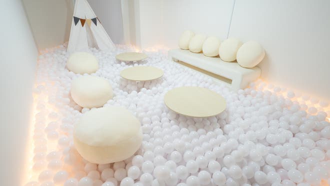 🫧1面ボールプール🫧馬喰町から4分!斬新でテンションMAXのパーティルーム✨女子会、撮影、シアター、各種パーティの写真1