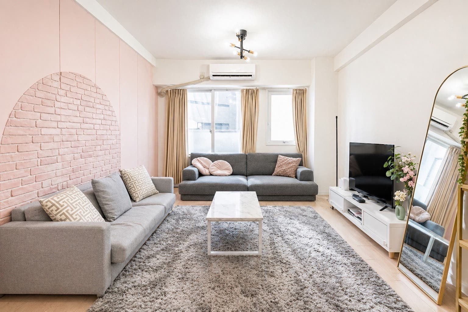 渋谷駅徒歩5分🚶‍♂️白×ピンクのガーリー空間🎀女子会・推し活✨最大15名🍃歓送迎会★コスプレ・YouTube撮影📸の写真1