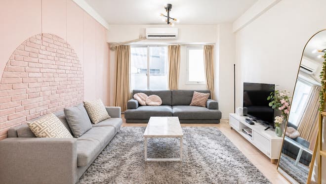 渋谷駅徒歩5分🚶♂️白×ピンクのガーリー空間🎀女子会・推し活✨最大15名🍃歓送迎会★コスプレ・YouTube撮影📸の写真1