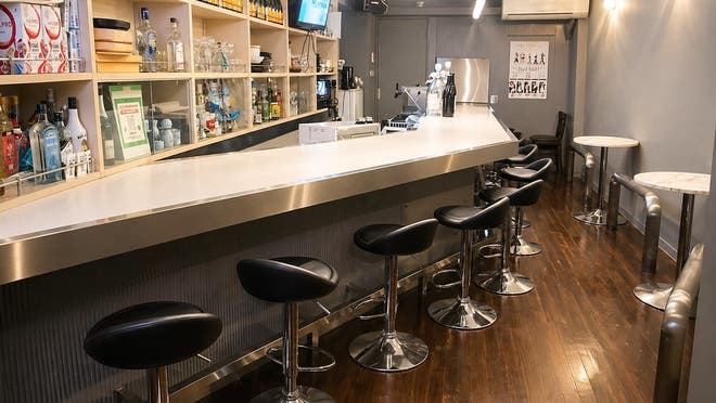 【新宿三丁目駅 徒歩3分】CM・ロケ・ドラマ・YouTube📸商品撮影・ポートレート🌟間借りスナック・女子会・イベント✨の写真1