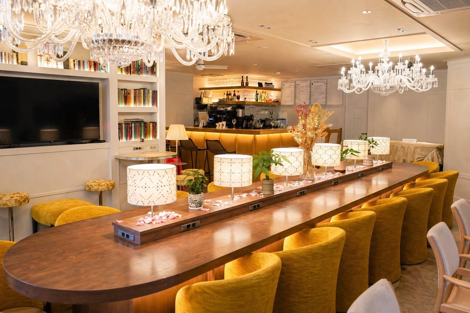 【恵比寿駅 徒歩1分】白基調のカフェ✨交流会・懇親会🌟街コン🍃ロケ・YouTube撮影📸ポートレート🌟ピアノ🎹取材🖊の写真1