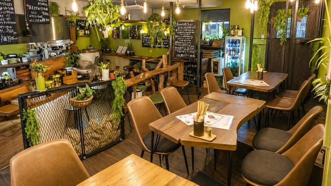 【新宿御苑前駅 徒歩6分】ロケ・YouTube撮影📸交流会、懇親会✨女子会・街コン😊ポートレート撮影・MV・PV🍃取材🖊の写真1