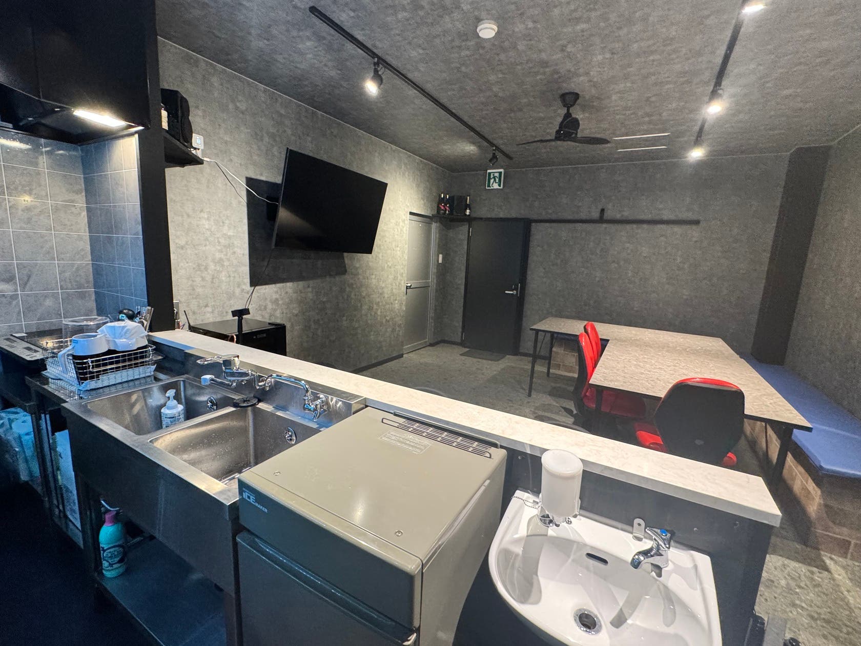 【パーティルーム】＊大人な雰囲気　＊BAR　＊女子会　＊オフ会　＊推し活　＊歓送迎会　＊松本市　＊ライブビューイングの写真4