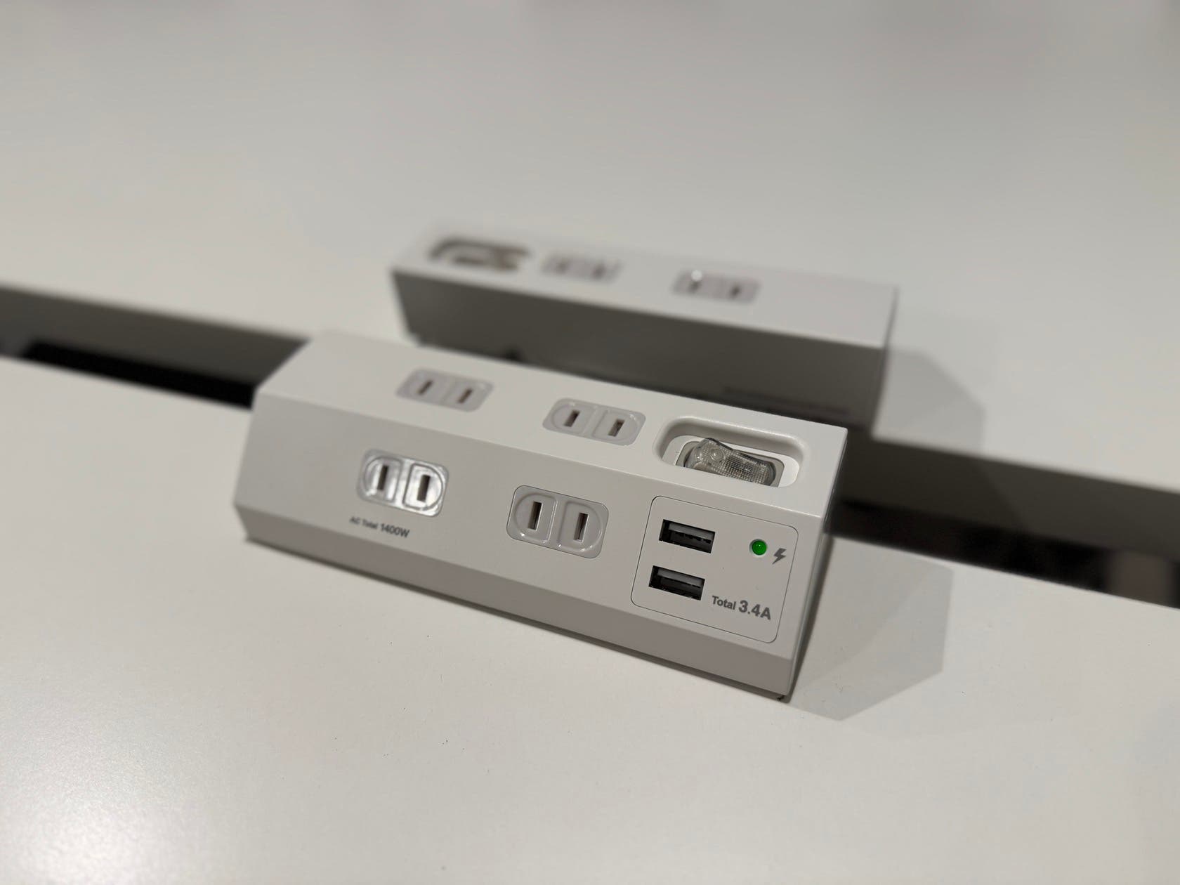 各テーブルにコンセント･USB付！50Vモニター・プロジェクター・ホワイトボード無料の写真4