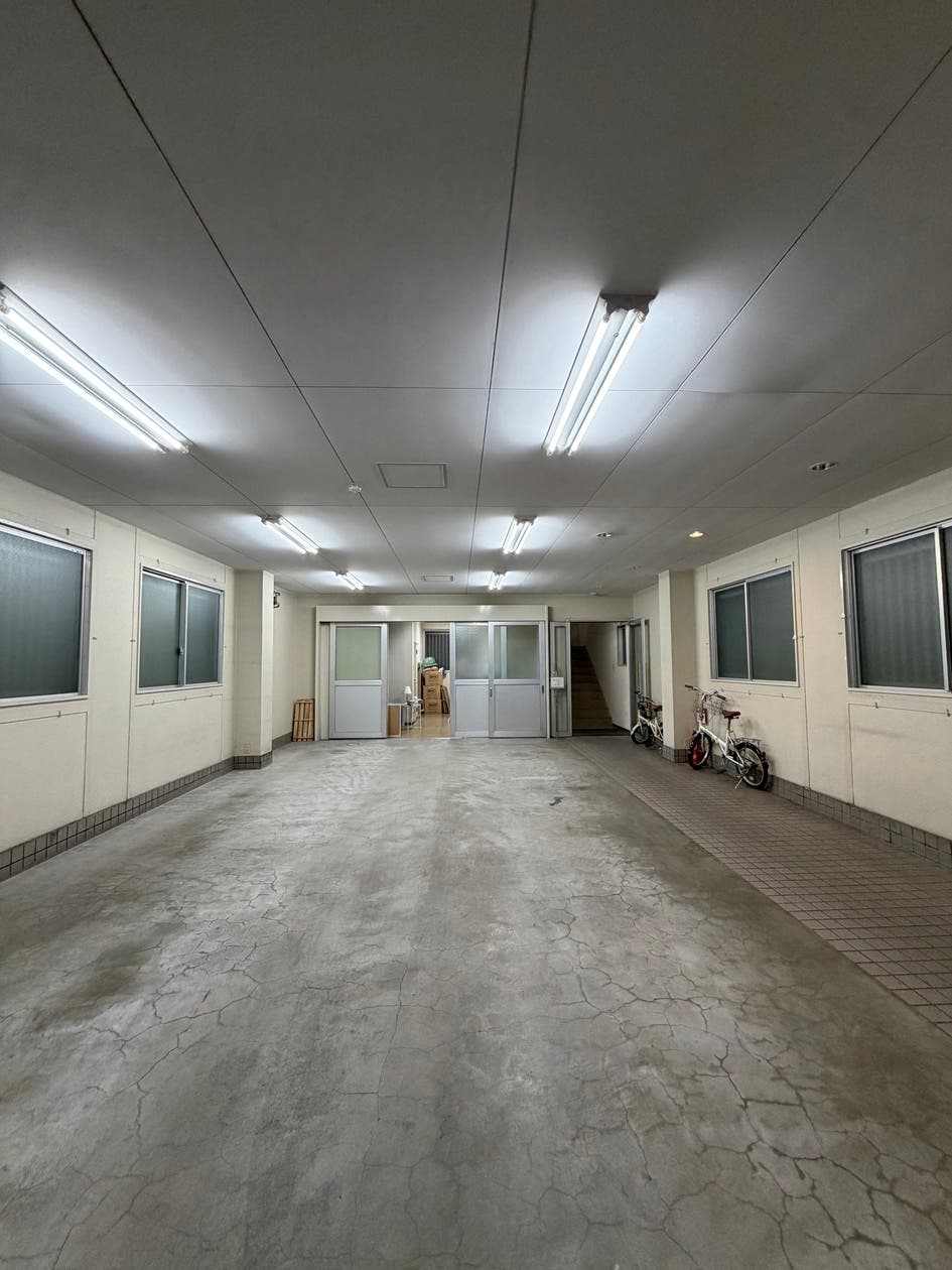 心斎橋から徒歩10分の路面１Fの好立地の写真1