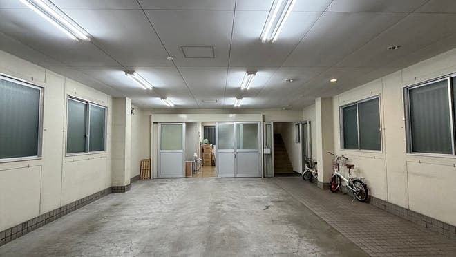 心斎橋から徒歩10分の路面1Fの好立地の写真1