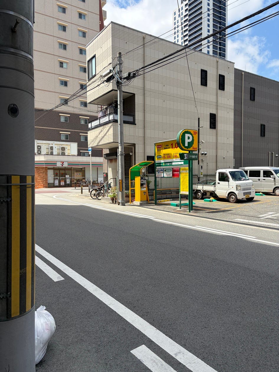 心斎橋から徒歩10分の路面１Fの好立地の写真3