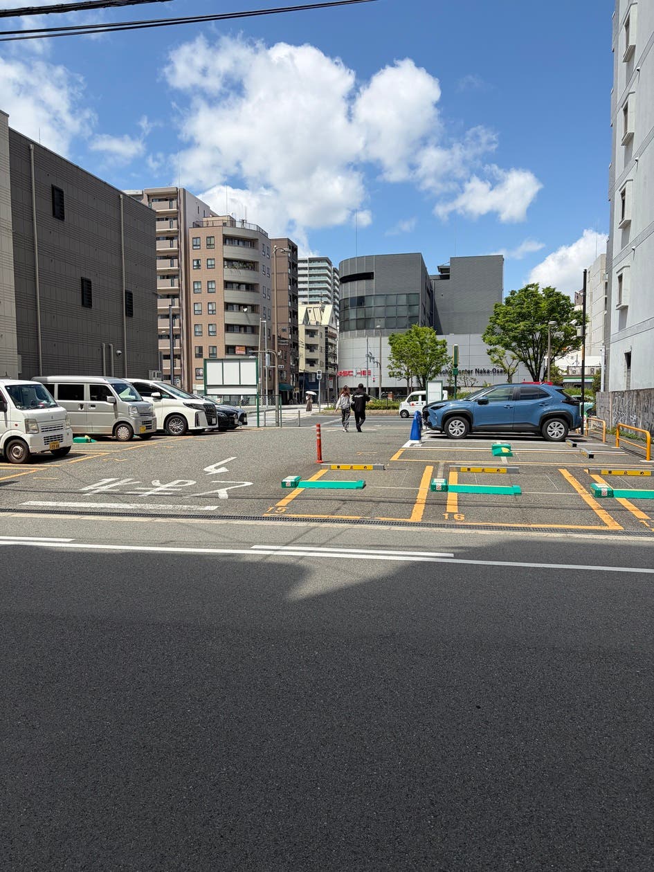 心斎橋から徒歩10分の路面１Fの好立地の写真4